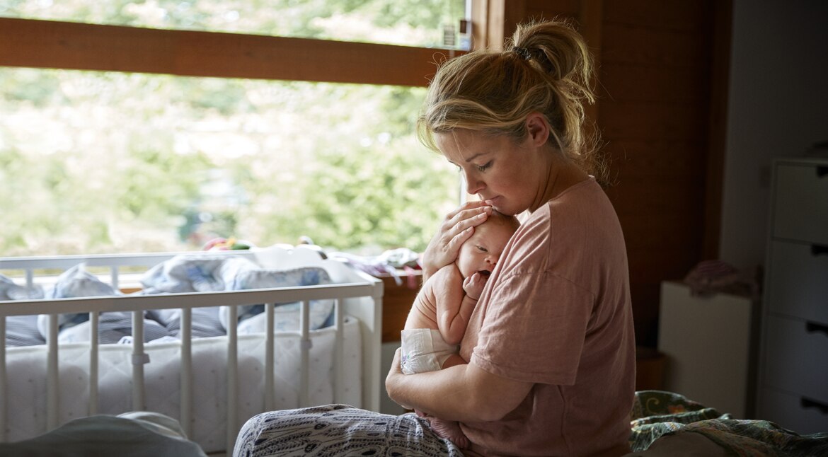 Avslag efter förlossning – hur länge blöder man? - Libero